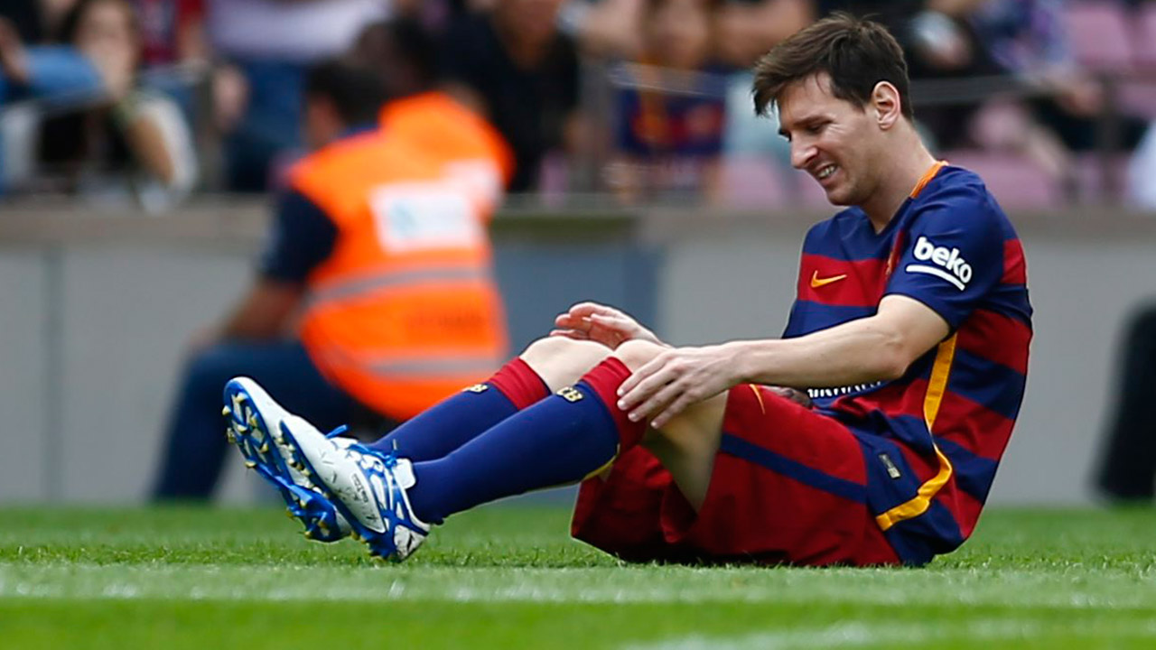 Barcelona's Messi out 7-8 weeks with knee injury - Sportsnet.ca