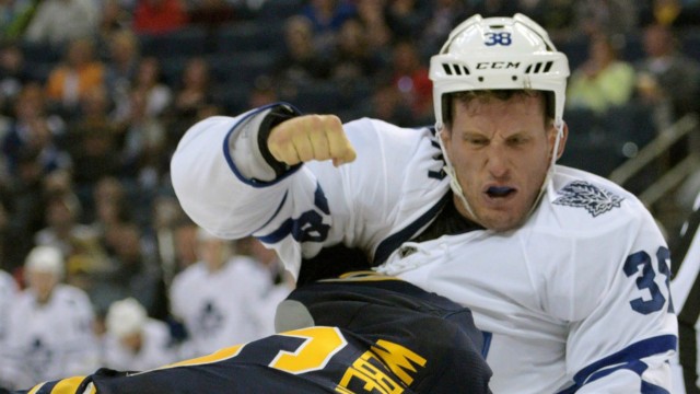 Maple Leafs recall Rich Clune from Marlies | 15 Minute News
