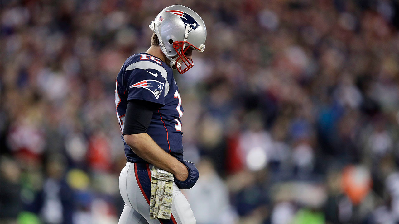 Tom Brady says his injured knee is feeling better | 15 Minute News