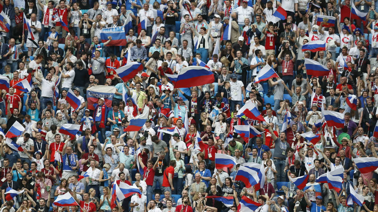 Russia wins praise for hosting World Cup warmup event | 15 Minute News