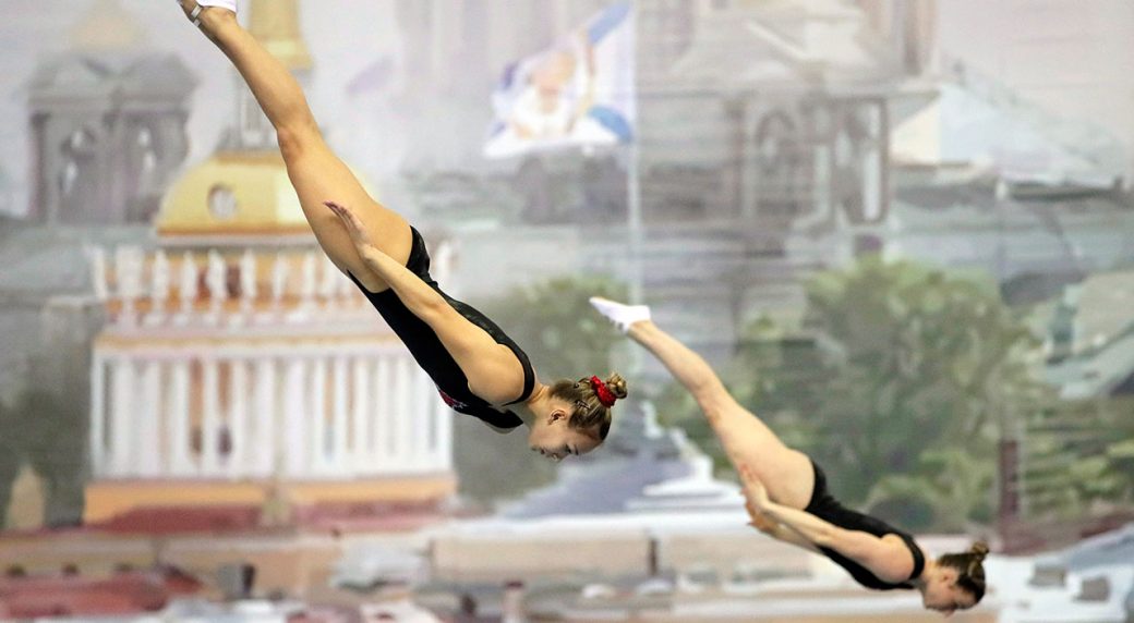 Canadian synchro team captures silver at world trampoline championships ...