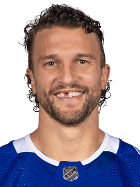 Red Wings sign forward Luke Glendening to 4-year extension